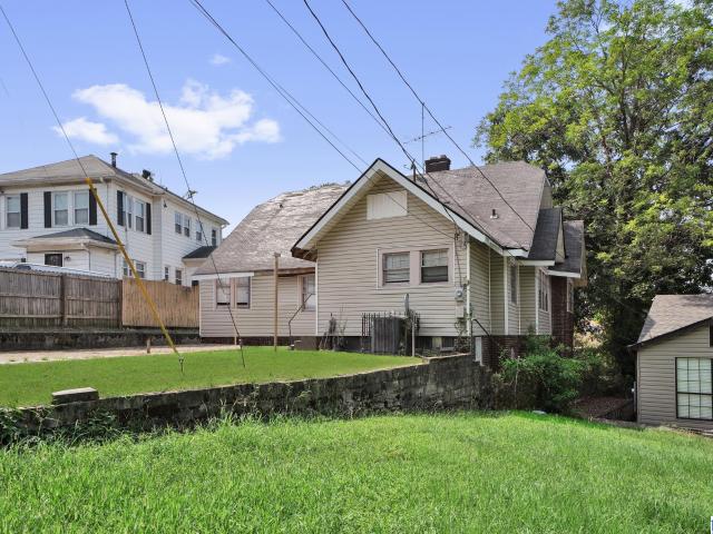 825 Valley Road Place