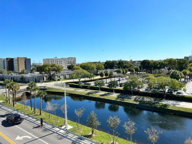 8265 NW 41 #409 Doral, FL 33166