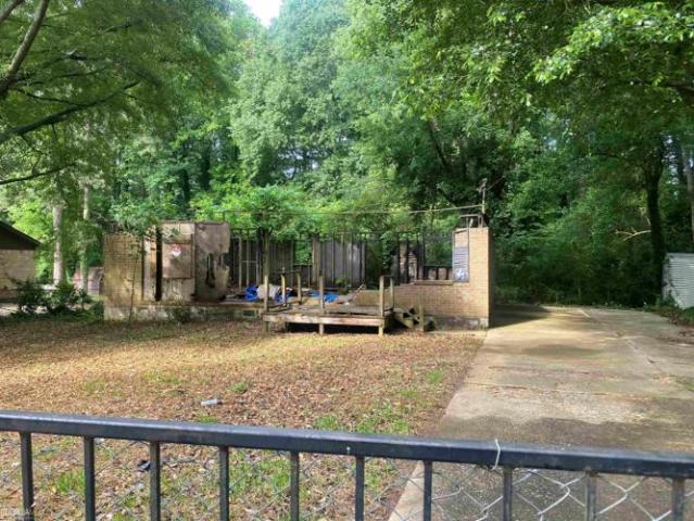 8265 Attleboro Dr, Jonesboro, GA 30238