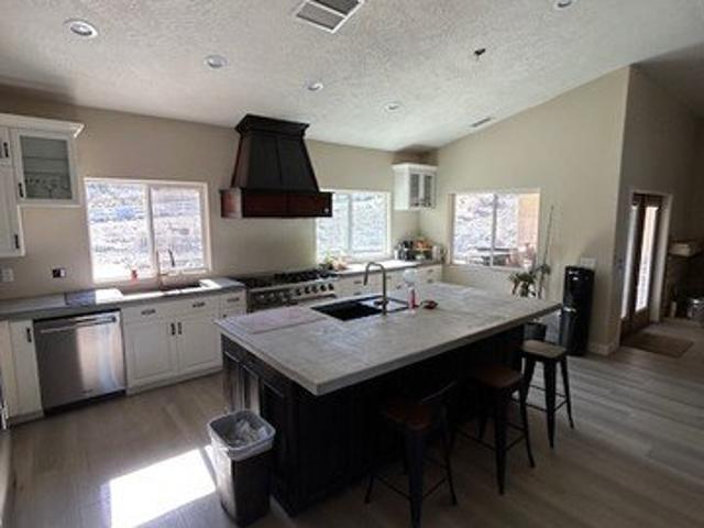 8265 Green Rd, Pinon Hills, CA 92372