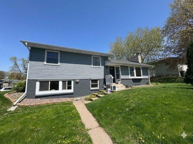 8265 Hyde Ct S, Cottage Grove, MN 55016