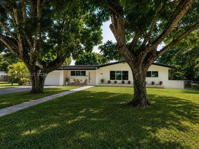 8265 SW 149th Dr, Palmetto Bay, FL 33158