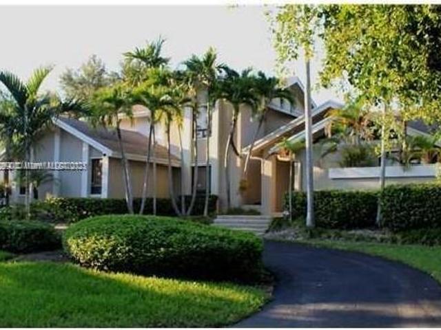 8265 176th Ter SW, Palmetto Bay, FL 33157