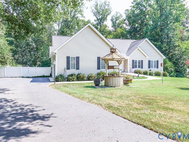 8266 Oakfield Lane