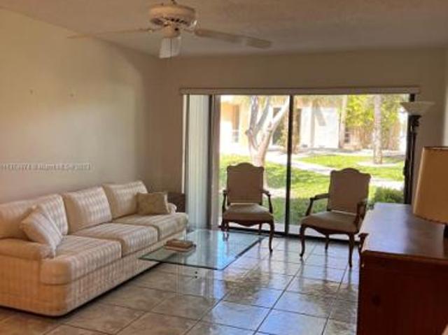8267 128th St SW #103, Pinecrest, FL 33156