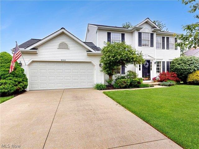 8260 Rachel Ln, North Ridgeville, OH 44039