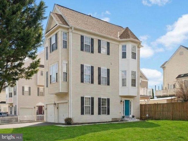 8261 Electric Ave, Vienna, VA 22182