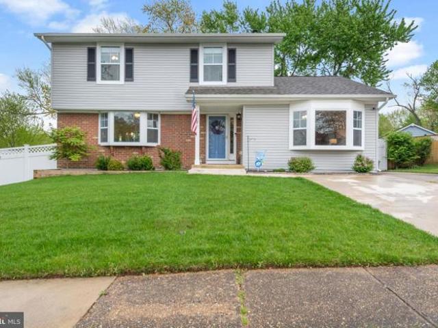 8262 Ahearn Dr, Millersville, MD 21108