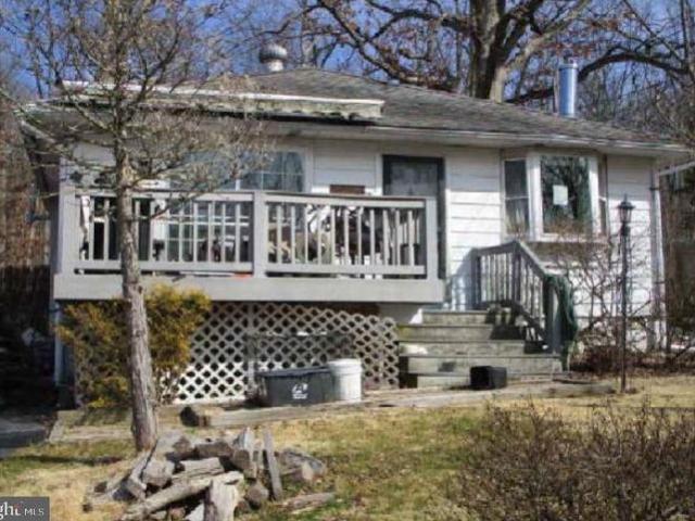 826 Cedar Rd, Schwenksville, PA 19473