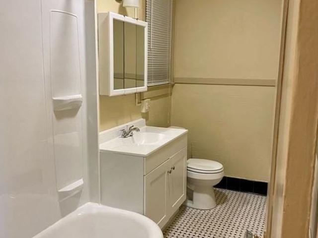 826 Chestnut Street 1 Bedroom Apartment for Rent at 826 Chestnut St, Albany, NY 12203 Pine Hills