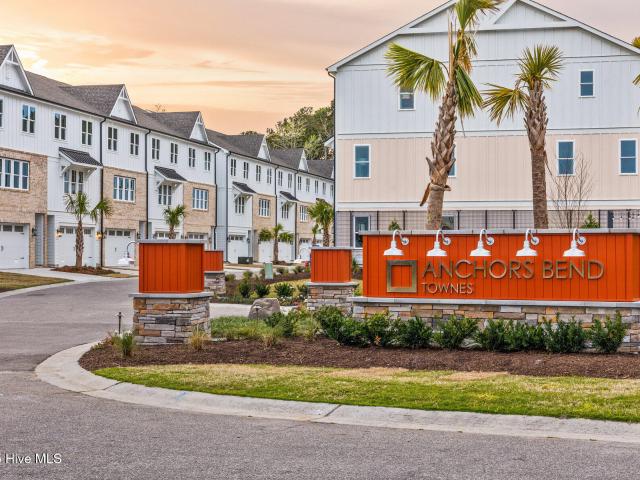 826 Anchors Bend Way, Unit 6, Wilmington, NC 28411 | MLS #100532 | Compass