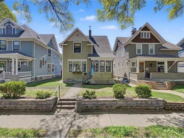826 Ashland Ave, Saint Paul, MN 55104