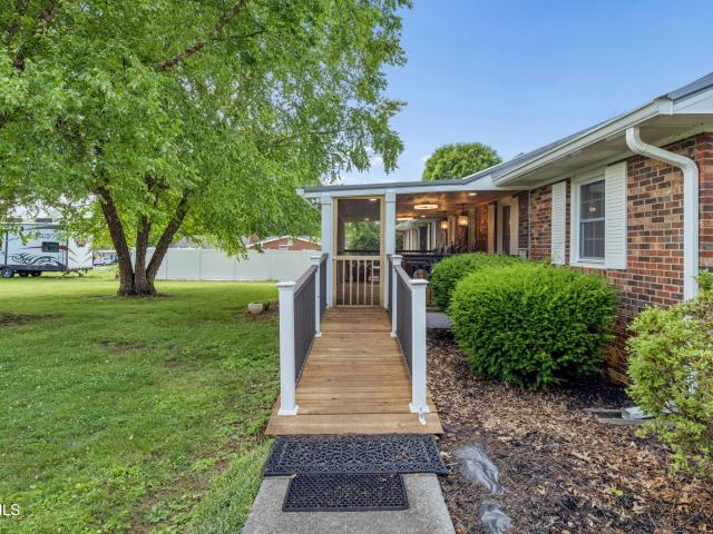 826 Balsam Circle
