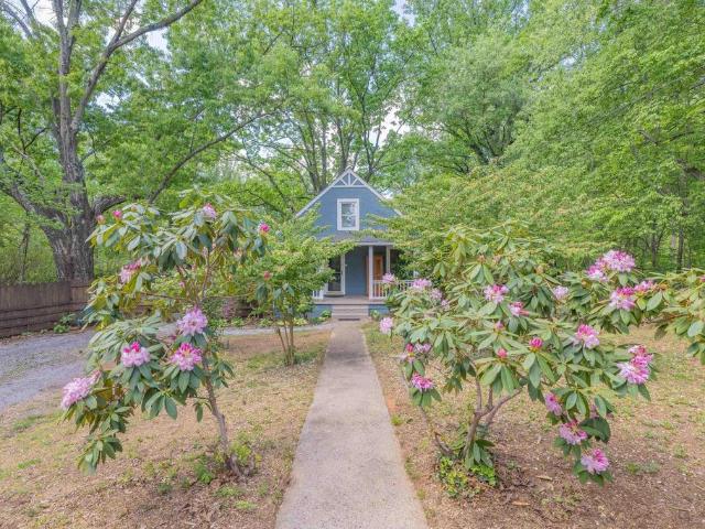826 Beagle Gap Rd