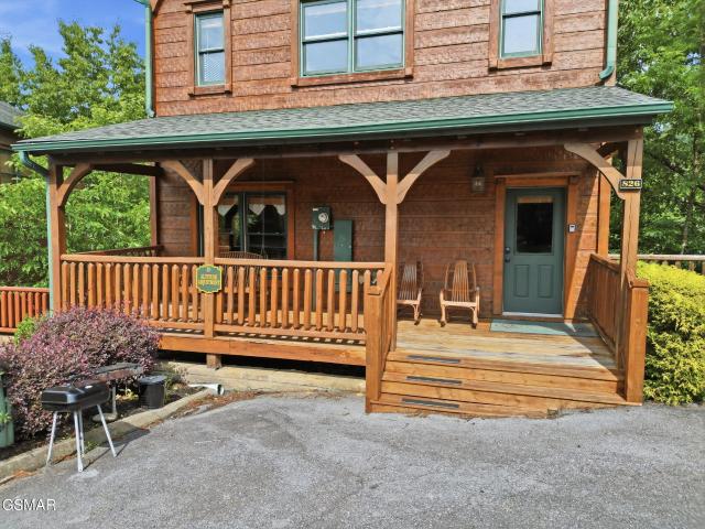 826 Gatlinburg Falls Way