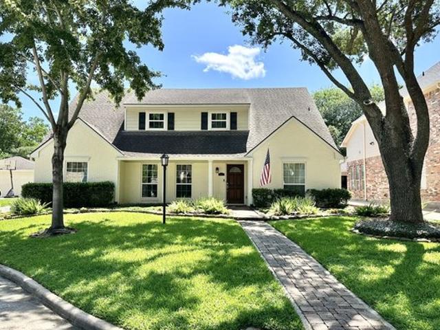 826 Greenbelt Dr, Houston, TX 77079