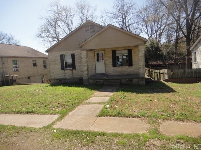 826 Dill St, Newport, AR 72112