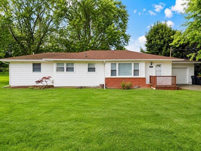 826 E Vernon St, Manchester, MI 48158