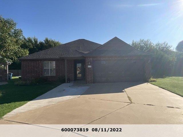 826 E Lauren Ln, Stillwater, OK 74075
