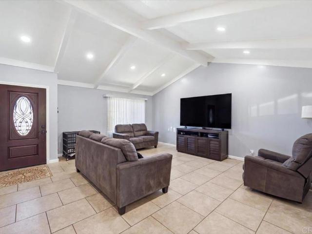 826 El Caminito Rd