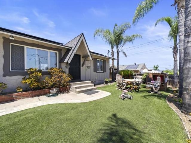 826 Ellen Ln, El Cajon, CA 92019