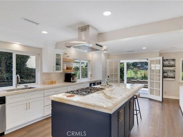 826 Farmer Ln, Placentia, CA 92870