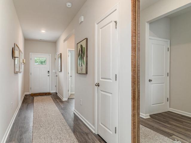 826 Farmers Passage Loop