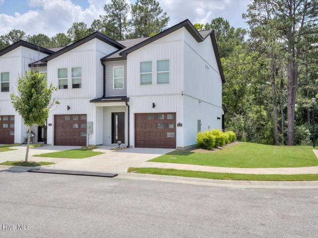 826 Felix Way