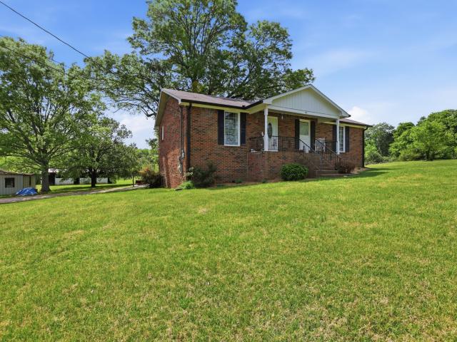 826 Old Rome Pike