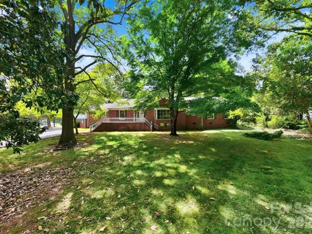 826 S College Ave, Newton, NC 28658