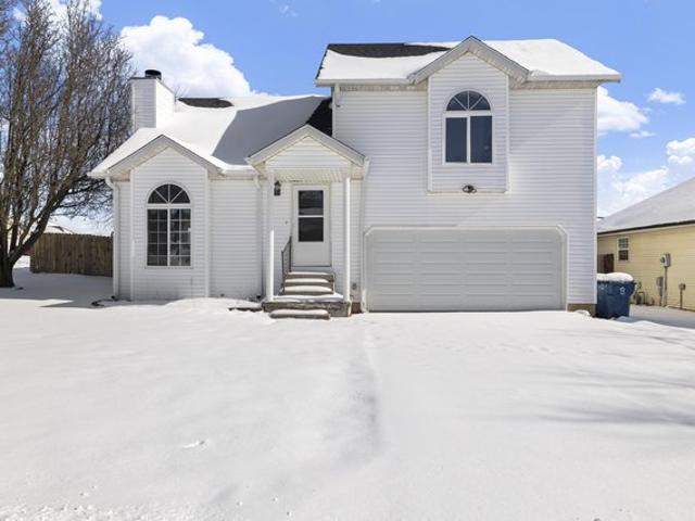 826 S Hickory Ln, Nixa, MO 65714