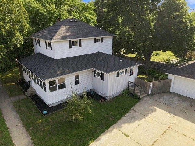 826 S Park St, Hastings, MI 49058