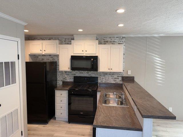 826 Sally Mae Ter Unit 401, Lansing, MI 48917