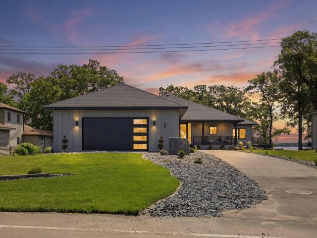 826 Shorewood Drive