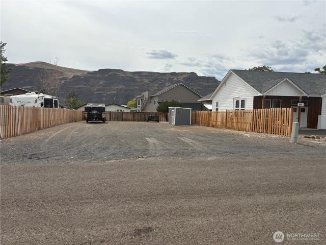 826 SW Chukar Place