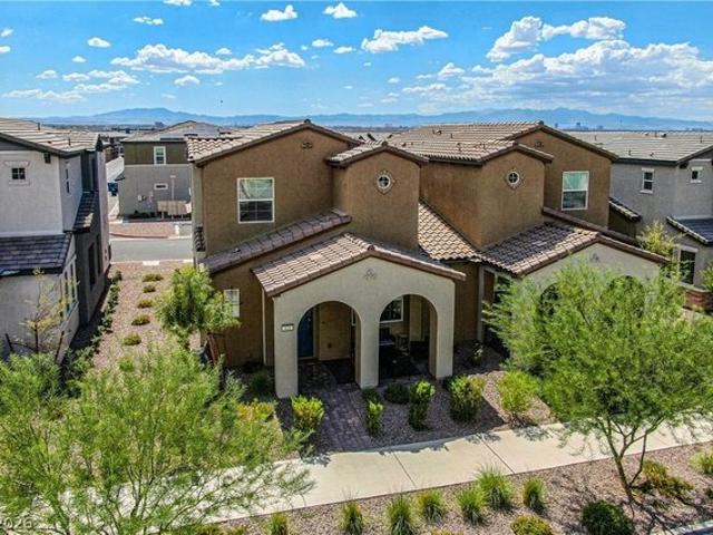 826 Royal Beekman St, Henderson, NV 89011