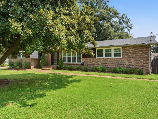 826 Rebel Cir