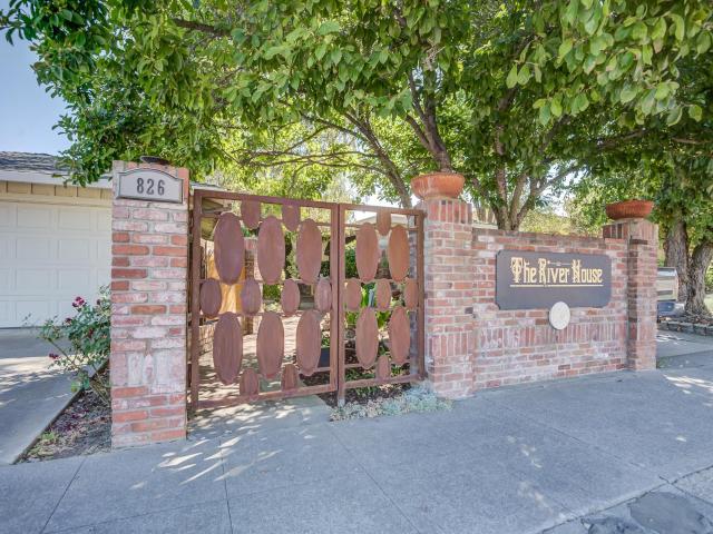 826 Rio Street
