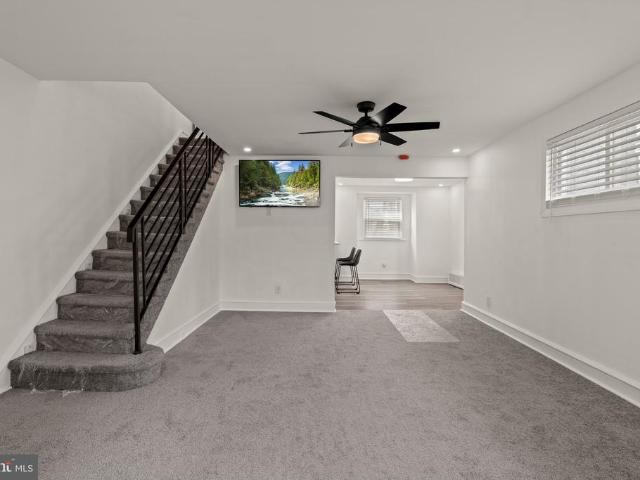 826 Rundale