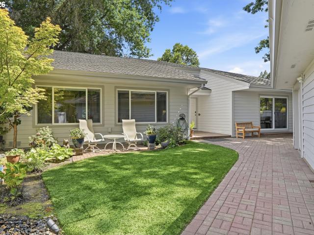 8274 sw lafayette way