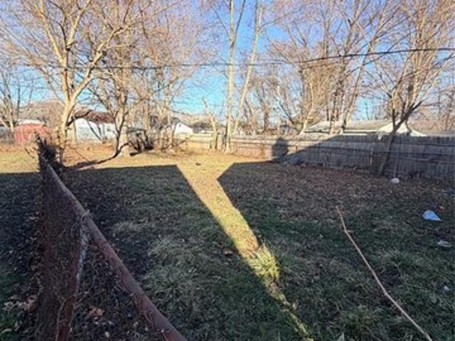 8277 Stout St, Detroit, MI 48228