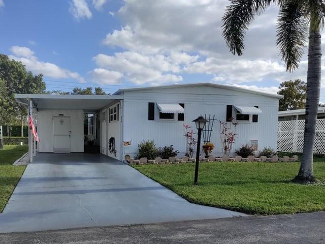 8270 South St, Boca Raton, FL 33433