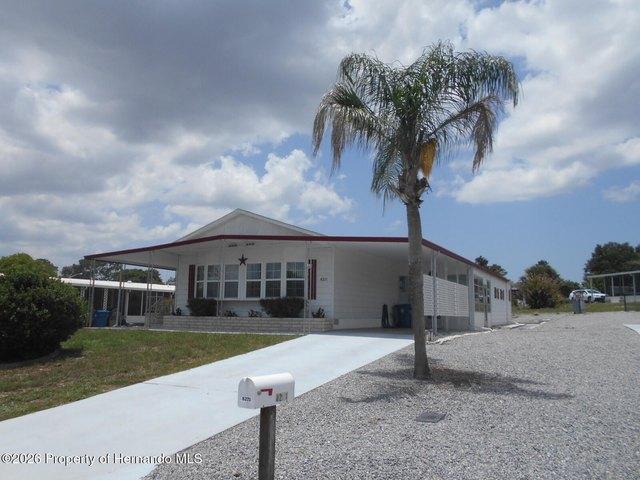 8271 Modena Ave, Brooksville, FL 34613