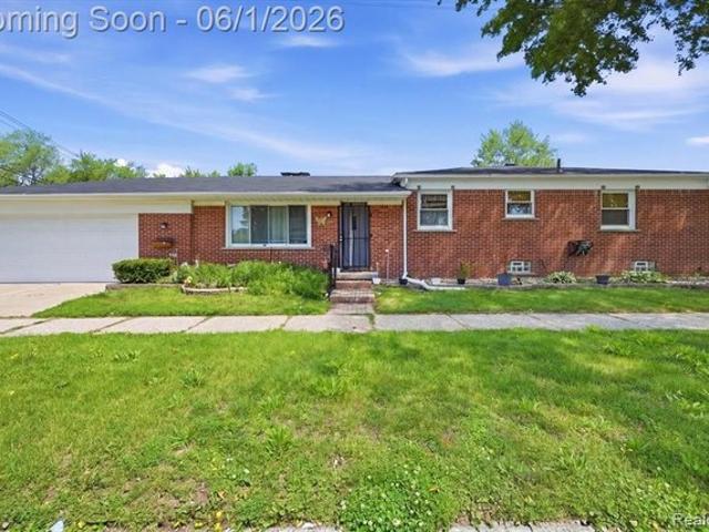 8271 Arnold St, Dearborn Heights, MI 48127