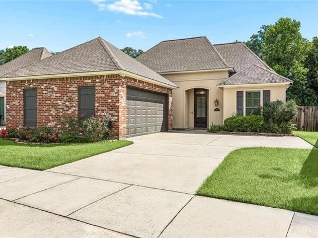 8271 Valencia Ct, Baton Rouge, LA 70820