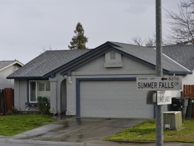 8272 Summer Falls Cir, Sacramento, CA 95828