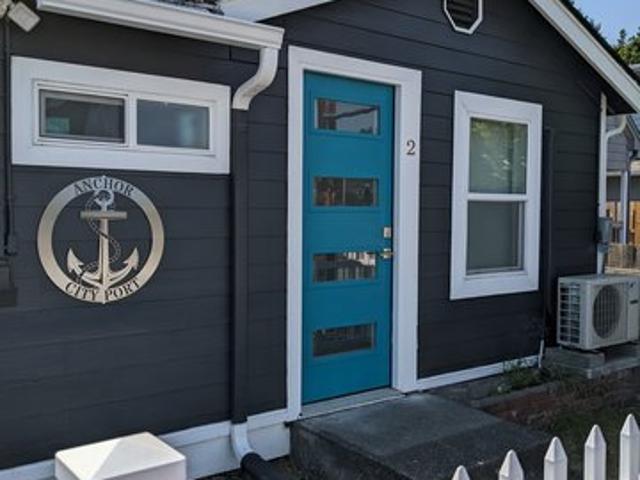827 10th St, Bremerton, WA 98337