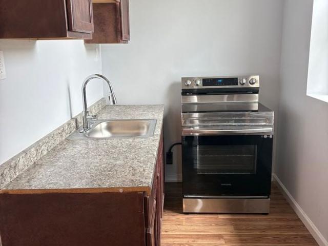 827 829 W 9th Studio Apartment for Rent at 827 W 9th St, Chester, PA 19013