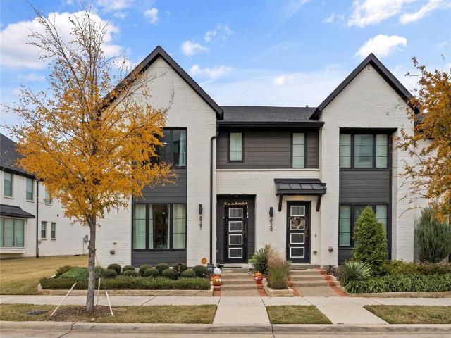 827 Crystal Oak Lane