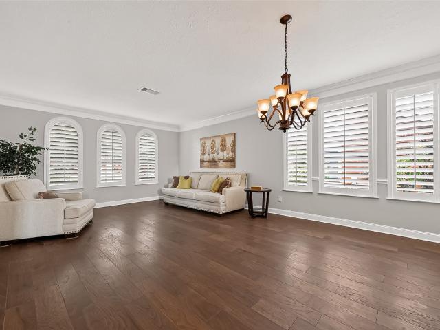 827 Annies Way